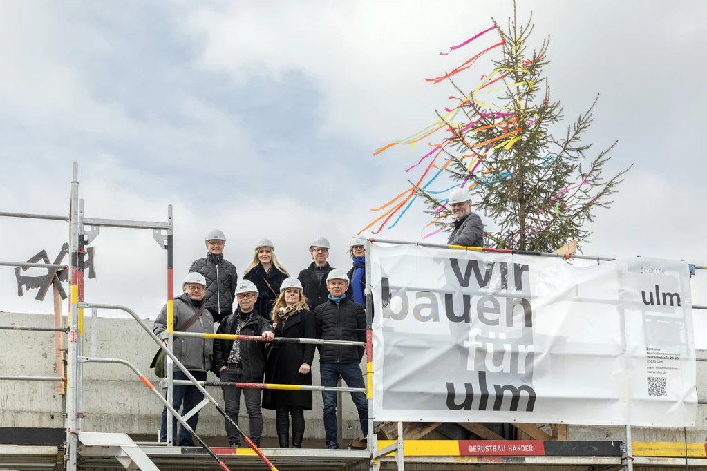 Richtfest für Erweiterungsbau Anna-Essinger-Schulzentrum am Kuhberg ...