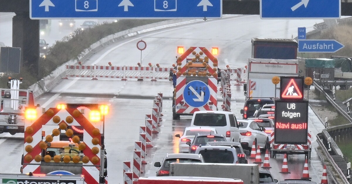 Autobahn 8 gleich zweifach gesperrt | DONAU 3 FM