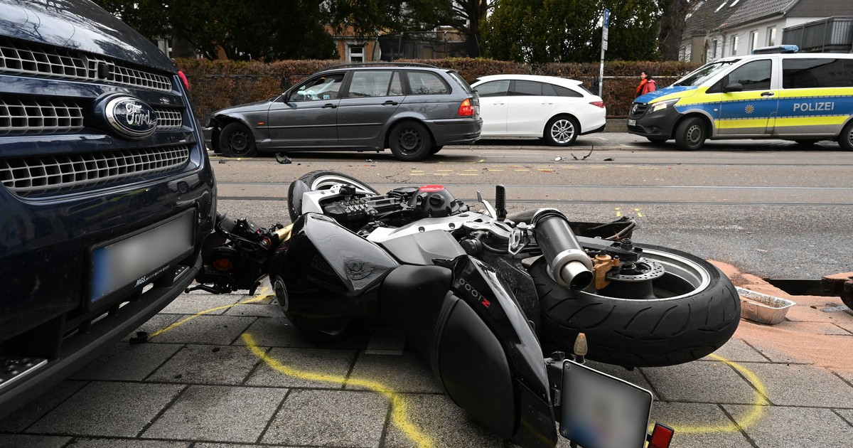 Ulm: Schwerverletzer Motorradfahrer bei Unfall mit Fahrrad und Auto | DONAU 3 FM