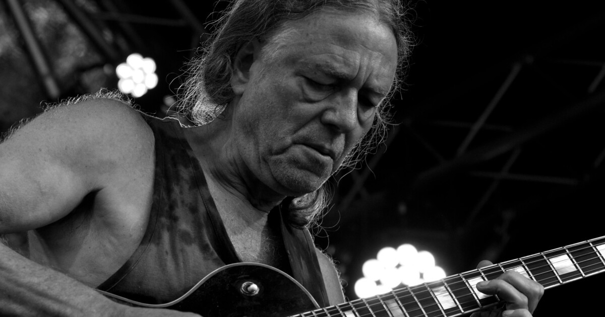 Trauer: Grachmusikoff-Gitarrist Hansi Fink gestorben | DONAU 3 FM