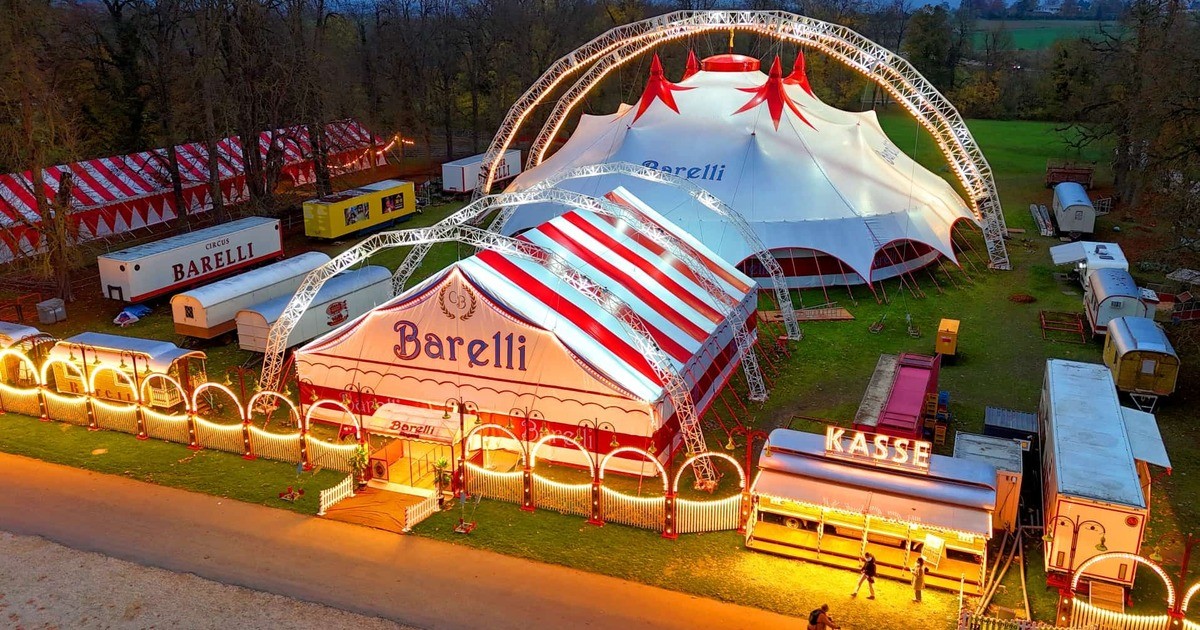 Circus Gebrüder Barelli präsentiert 1. Biberacher Weihnachtscircus ...